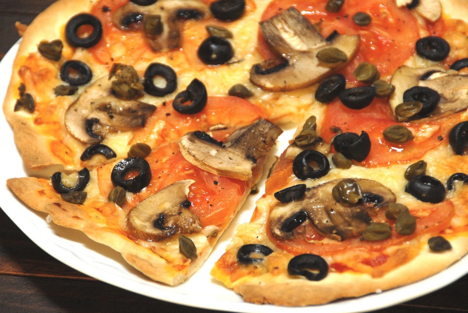 Pizza caprichosa con Thermomix - Saltando la dieta