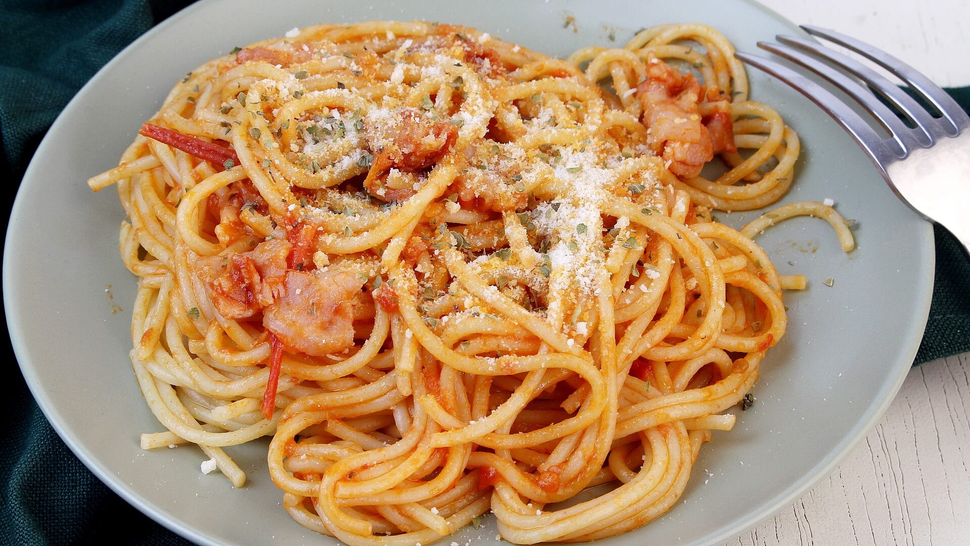 Espaguetis a la amatriciana en Thermomix - Saltando la dieta